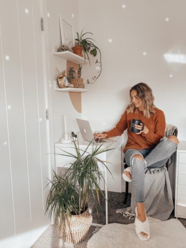 How To Create A Tiny Office - Office Tour! - The Blush Home Blog